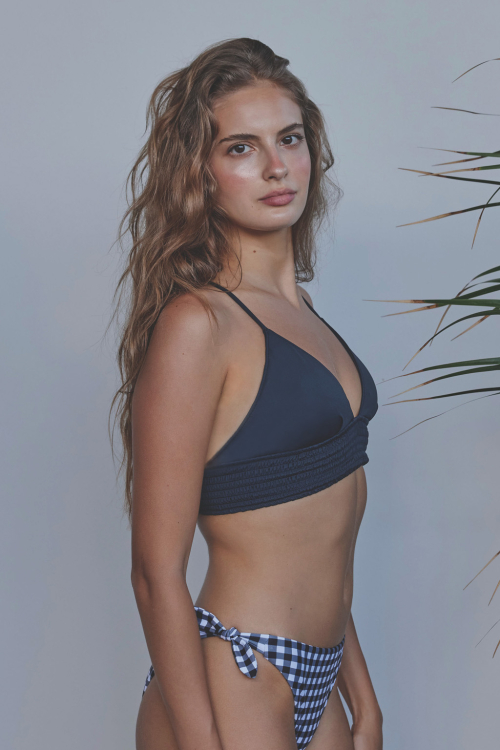 Ashley Night | ALEXIA STAM